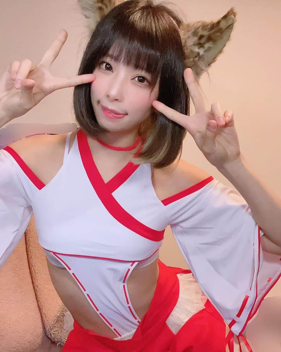 misacoさんのインスタグラム写真 - (misacoInstagram)「参拝、どうぞ🐯 ️ #cosplay #コスプレ #コスプレイヤー #cosplaygirls #ハイレグ #水着 ...