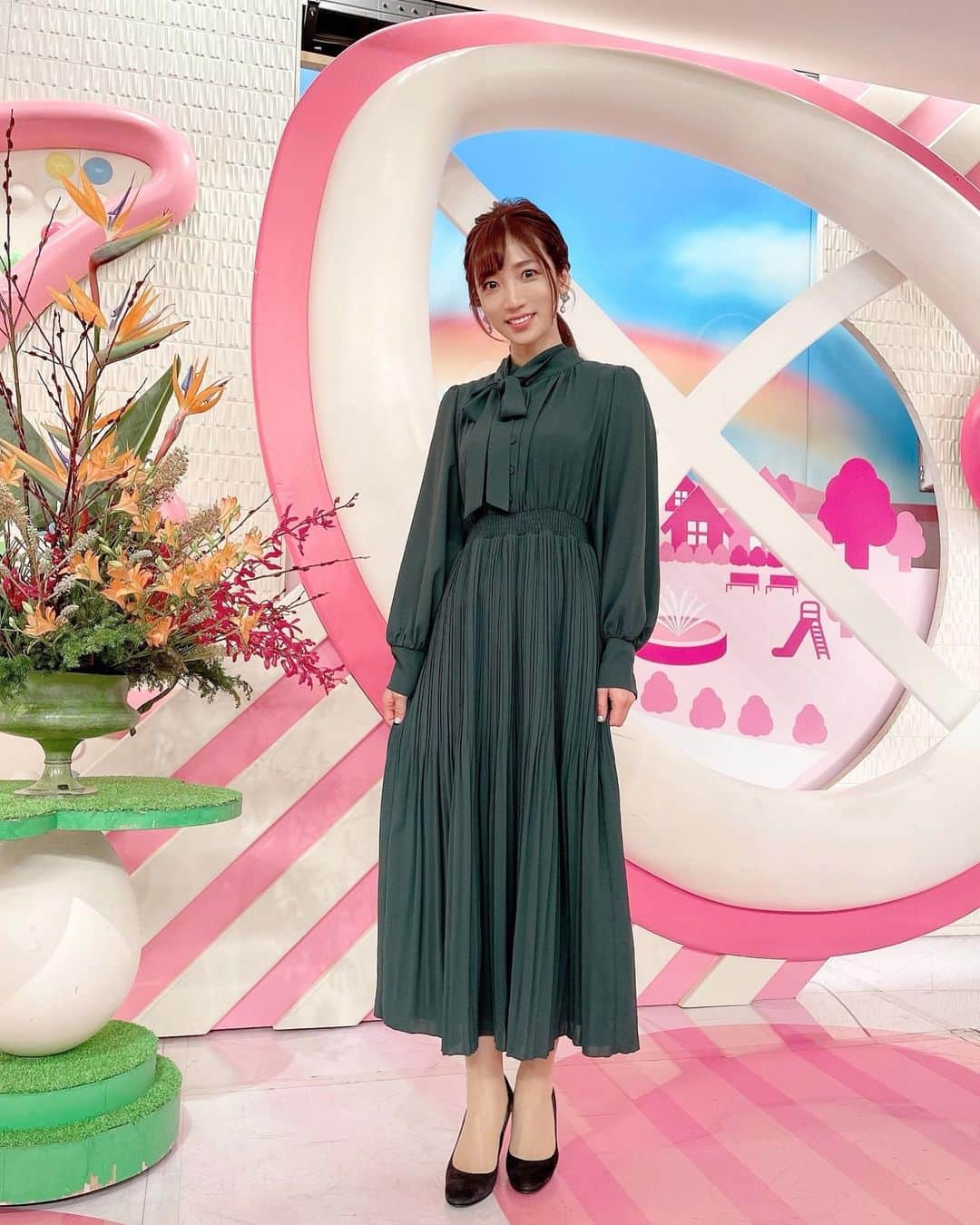 内田敦子さんのインスタグラム写真 - (内田敦子Instagram)「⁡ ⁡ Oha!4衣装🕺 ⁡ #oha4 #almondoilantiss #naturalcouture # ...