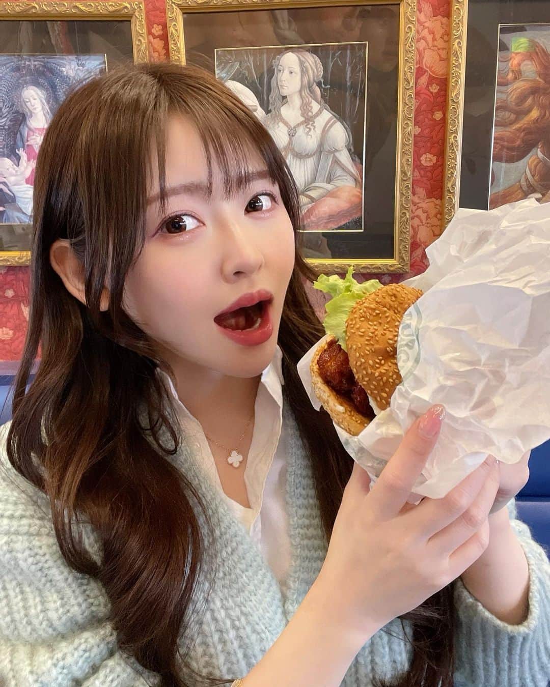 Rinkaさんのインスタグラム写真 Rinkainstagram 「 チャイニーズチキンが 美味しすぎて食べすぎた🤡 人気no 1