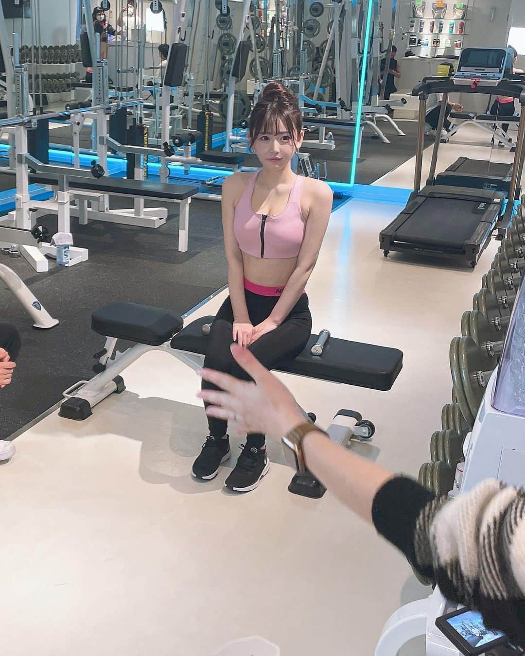 Rinkaさんのインスタグラム写真 Rinkainstagram 「ジム活👟⭐️ この日は撮影をしてから トレーニングでした👶🏻🥚