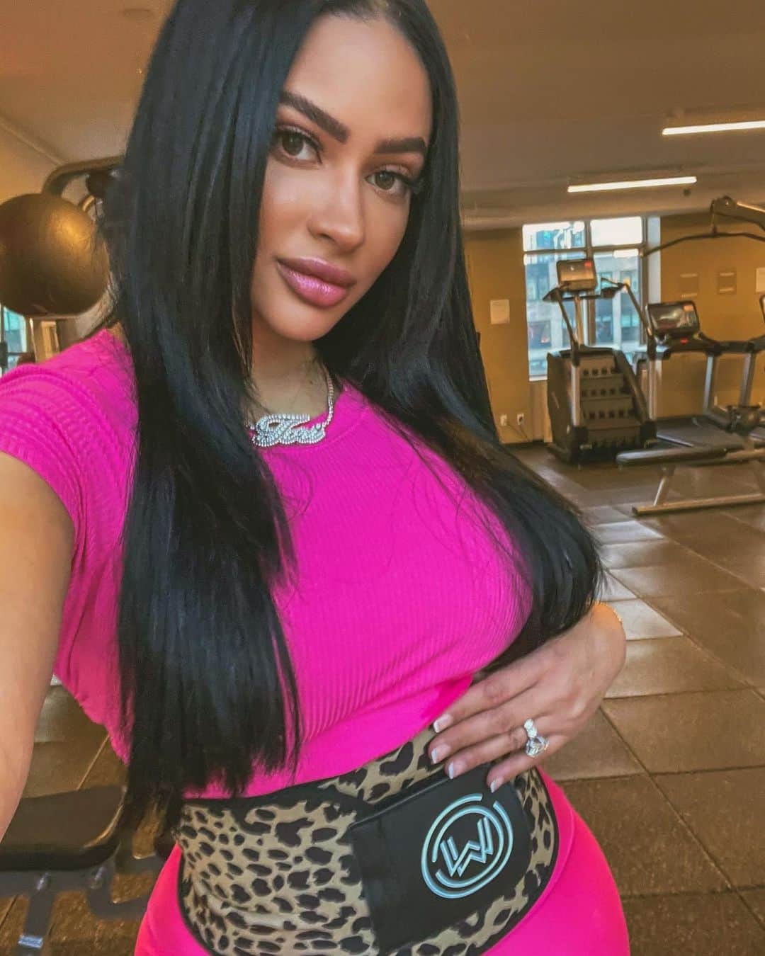 Tori Hughesさんのインスタグラム写真 - (Tori HughesInstagram)「Almost didn’t make it ...