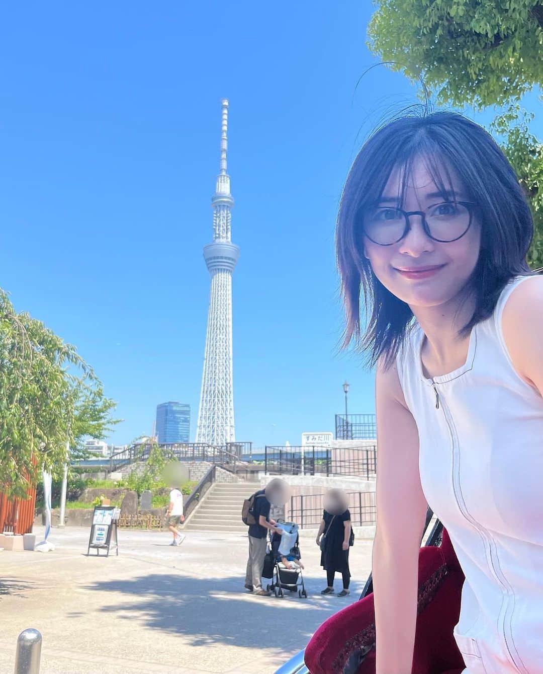 山崎真実さんのインスタグラム写真 山崎真実instagram 「人力車初めてかも。 浅草 人力車 ロードモバイル 特典 真夏日