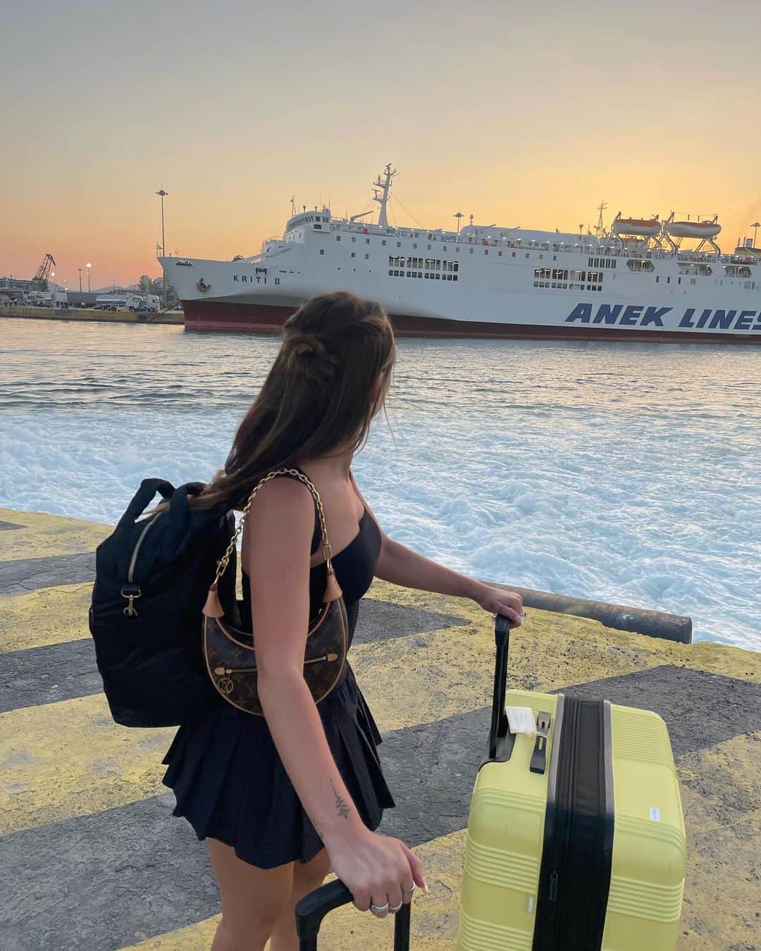 Nicky Gileさんのインスタグラム写真 - (Nicky GileInstagram)「a day in Athens 🇬🇷」7月20日 ...