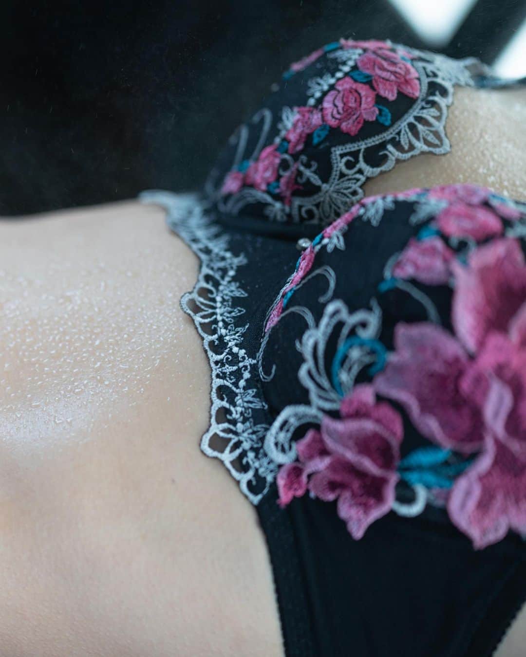 あいみさんのインスタグラム写真 - (あいみInstagram)「📸 @shoji_photographer あいみ『淑女の書斎』455pics (Aimistブックス) https ...