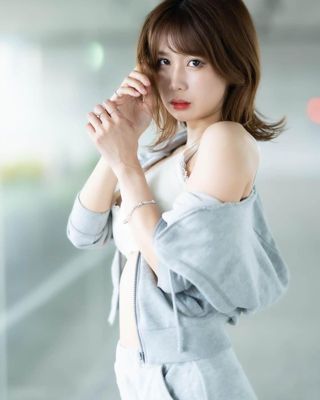 相原美咲さんのインスタグラム写真 - (相原美咲Instagram)「かっこいい顔苦手なんですけど ひきだしてもらいました☺️ ノー加工ノー ...