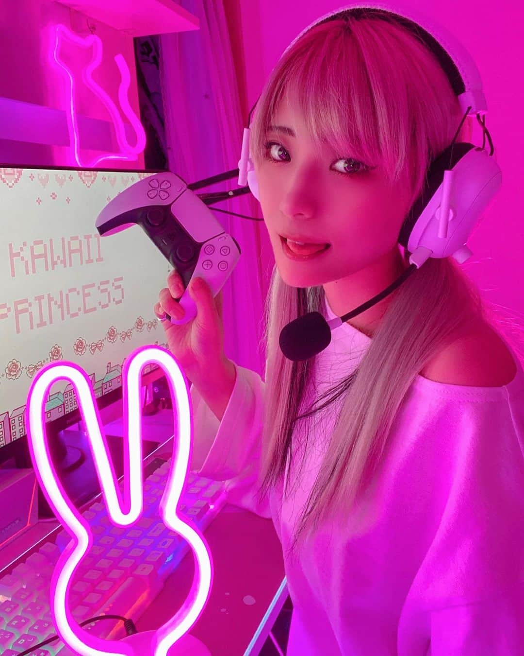 つんこさんのインスタグラム写真 - (つんこInstagram)「🎲」8月14日 22時44分 - tsunko_p