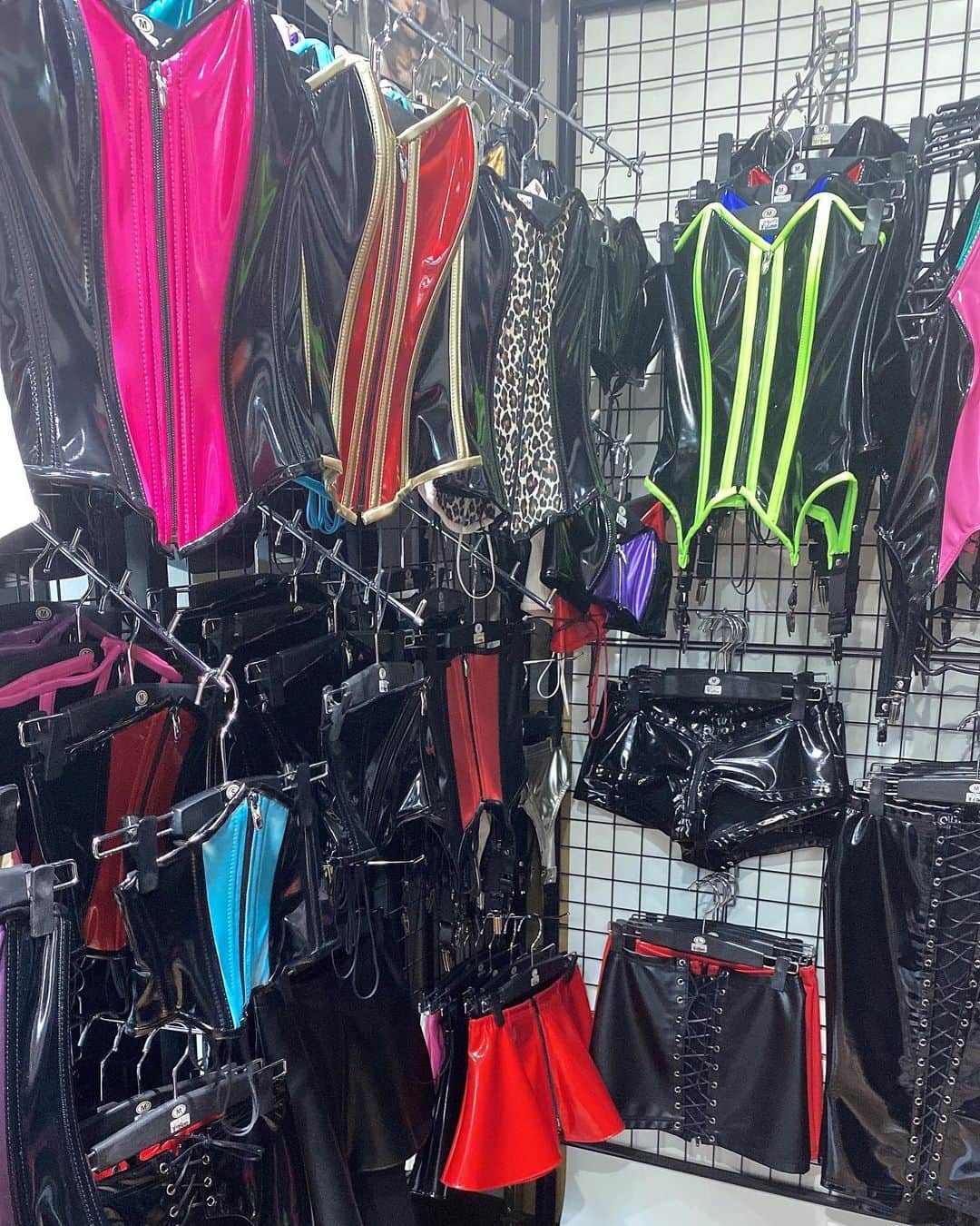 小町ねねさんのインスタグラム写真 - (小町ねねInstagram)「今夏お世話になったデニムワンピ 着やすいし動きやすいから沢山着ました ...