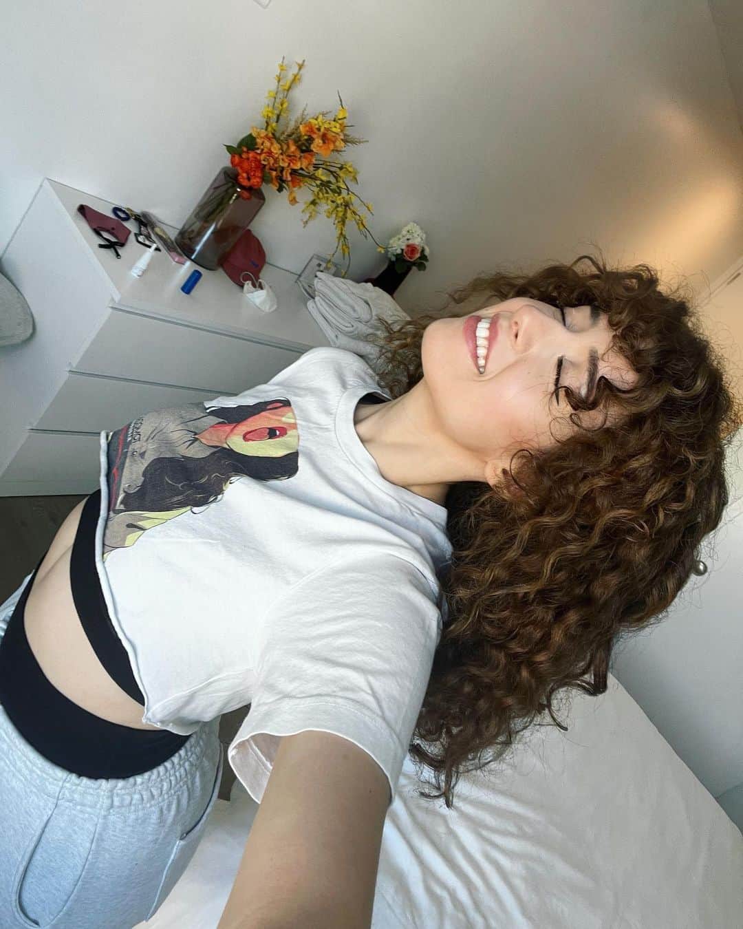 Pokimaneさんのインスタグラム写真 - (PokimaneInstagram)「curls for the girls 🫶🏻」8月28日 ...