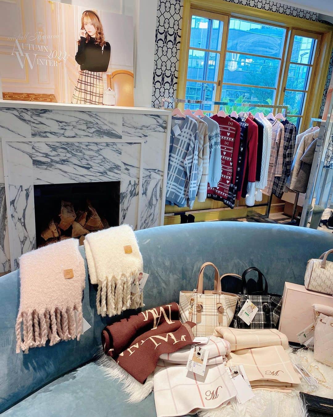 姫宮まほれさんのインスタグラム写真 - (姫宮まほれInstagram)「michell Macaron♡新作POPUP🧸 くるるんに誘ってもらって一緒に 展示会に行ってきた💕 ...