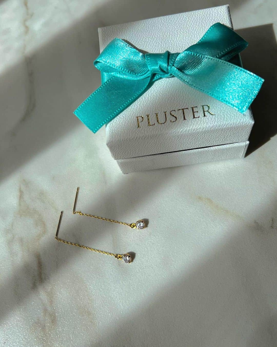 ImotoEtsuyo さんのインスタグラム写真 - (ImotoEtsuyo Instagram)「#おはようございます ・ ・ お気に入りの @pluster.jp のピアスと ネックレス ...