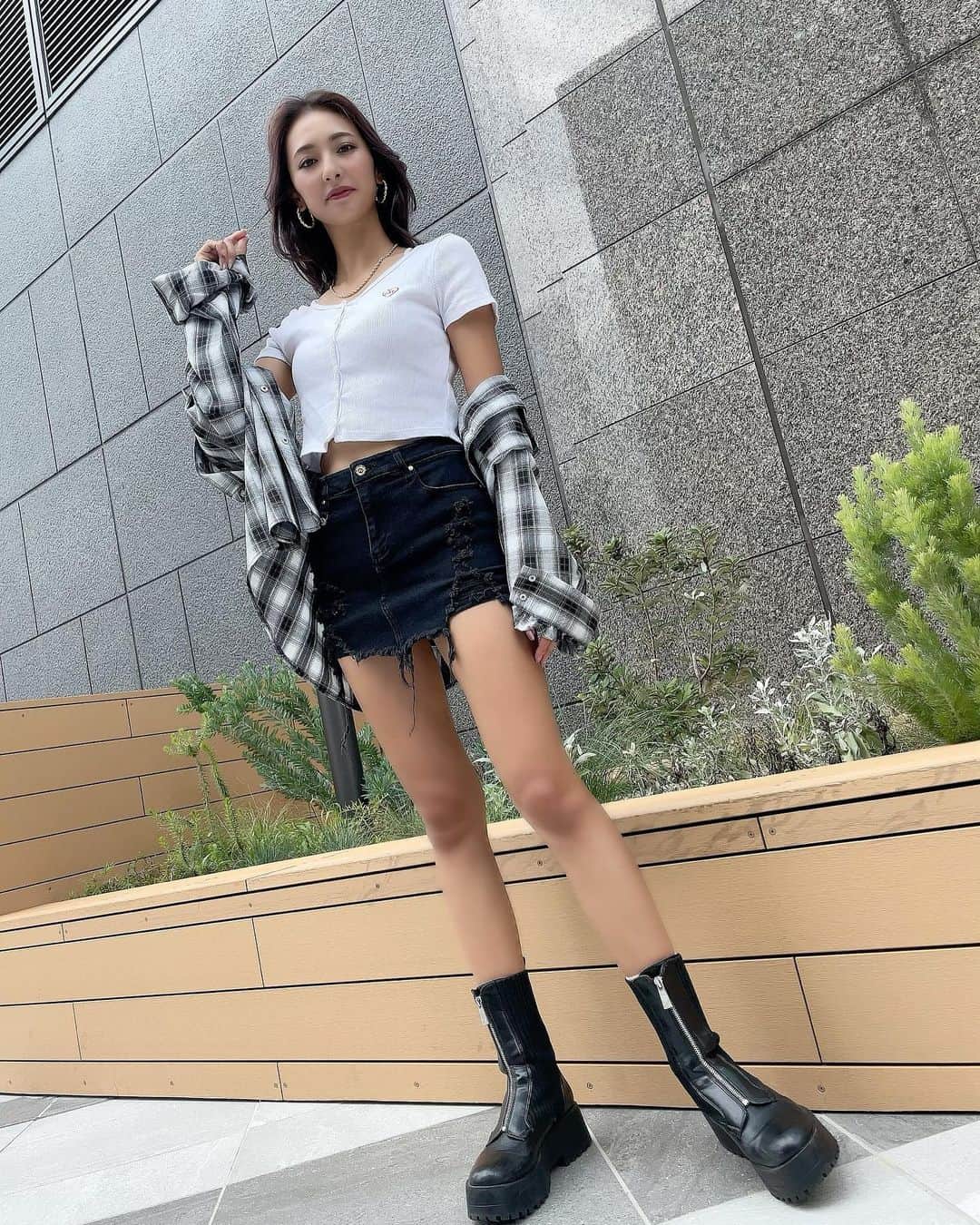 近藤みやびさんのインスタグラム写真 - (近藤みやびInstagram)「暑いのか寒いのか 服装難しい季節😮‍💨 #fashion #fashionblogger #gap #emoda # ...