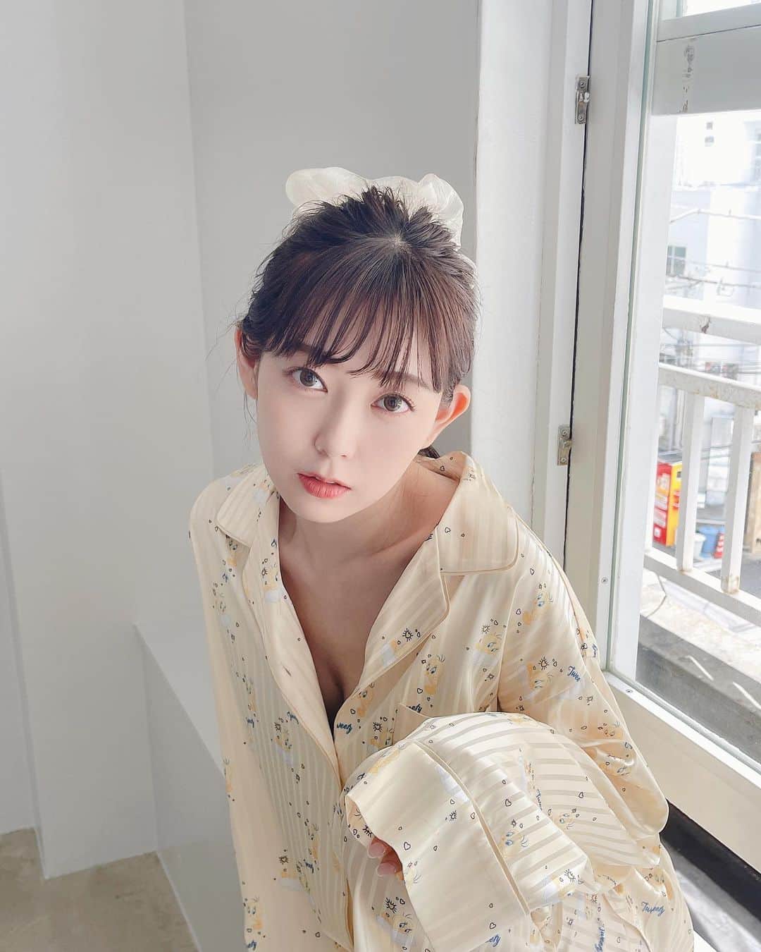 渡辺美優紀さんのインスタグラム写真 - (渡辺美優紀Instagram)「. SNIDEL HOMEさんの撮影のときのオフショットとアザーカットです🐤！ 大好きなSNIDEL HOMEさんのお ...