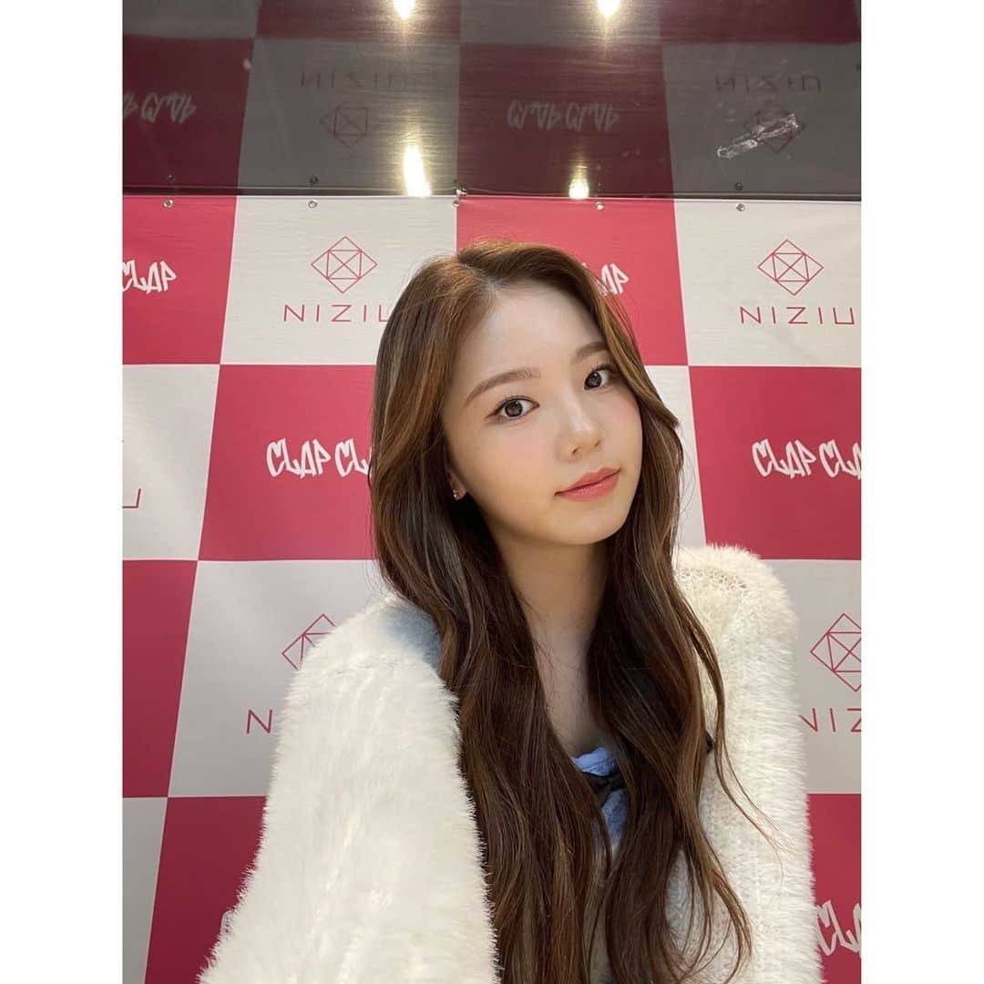 NiziUさんのインスタグラム写真 - (NiziUInstagram)「WithUありがと〜〜🧸🤍 • • • WithU고마워요~~🧸🤍 • • #💛💚💤#🌷🌷🌷」9月26日 21時02分 ...