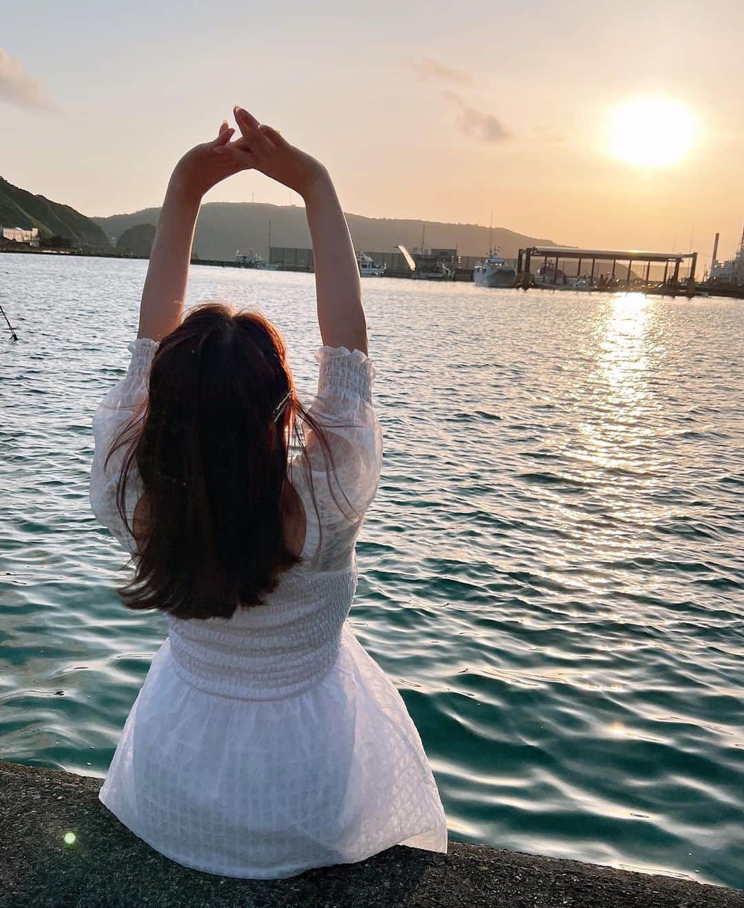 柳瀬さきさんのインスタグラム写真 - (柳瀬さきInstagram)「夏に奄美で撮影したときの オフショット☺️ 自然に癒される☀️」10月2 ...