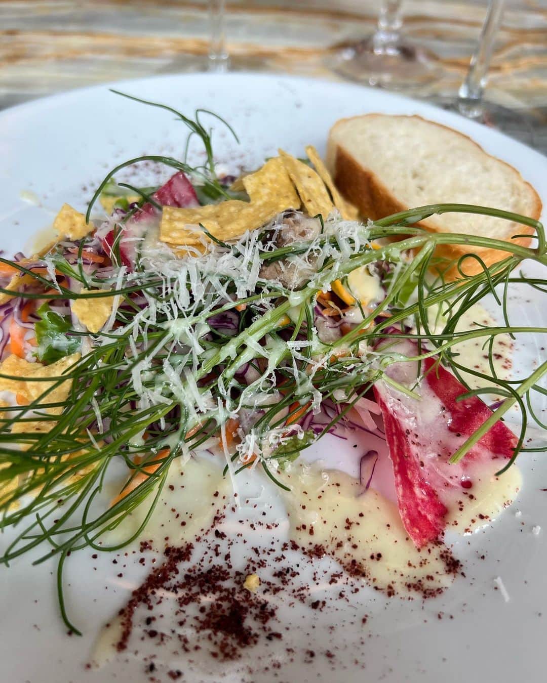 梅本理恵さんのインスタグラム写真 - (梅本理恵Instagram)「ご縁がつながって 美魔女の先輩の @junsei.miyama 純青ちゃん @kumi.111 玖美さん と念願のランチ♡ ...