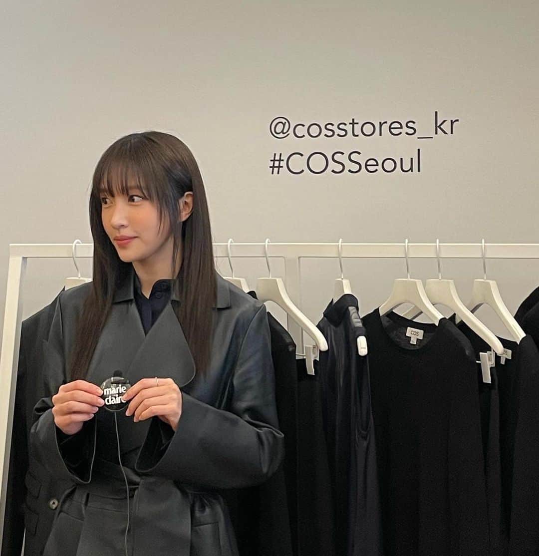 ハニさんのインスタグラム写真 - (ハニInstagram)「서울의 가을🍂 @cosstores_kr #COSSeoul」10月11日 ...