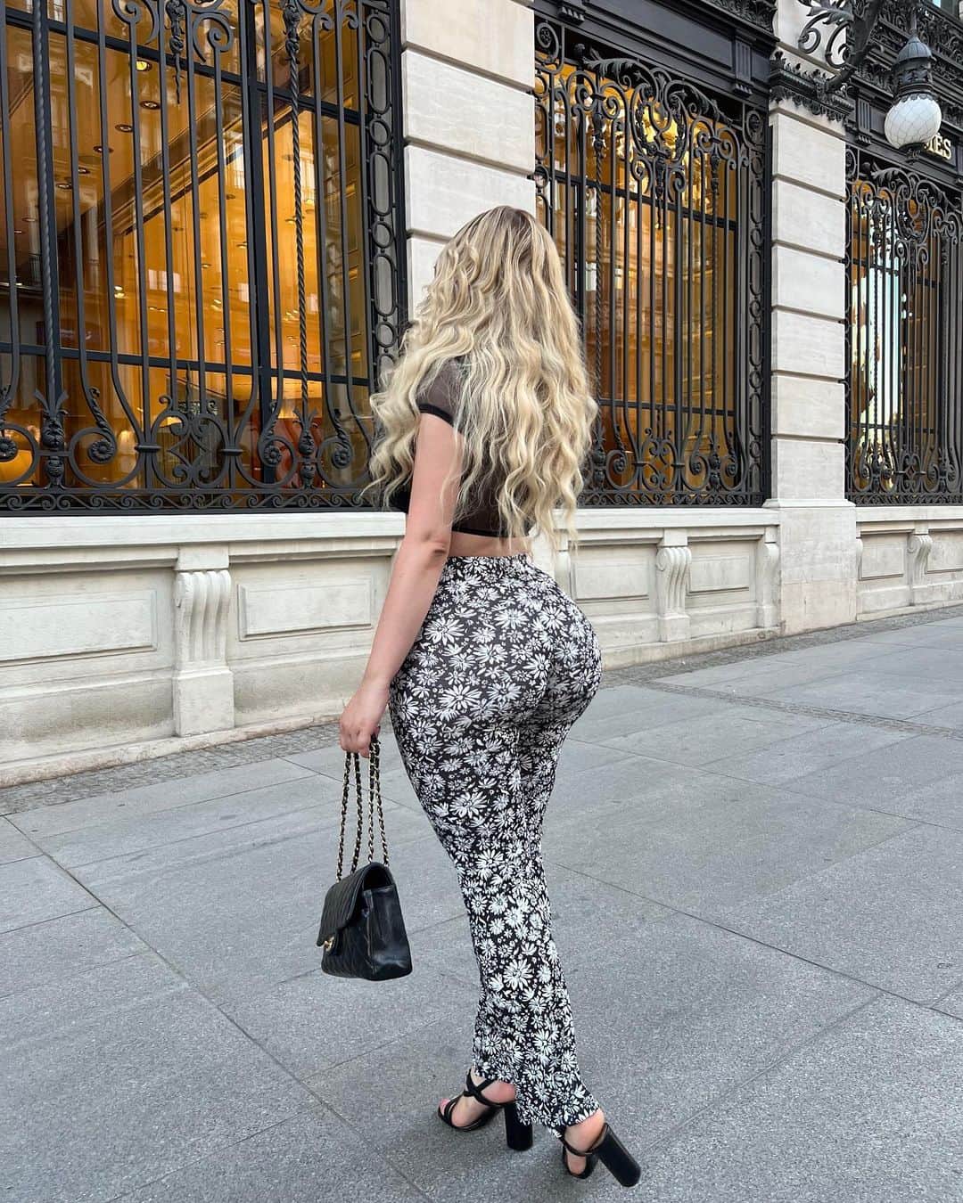 Anastasiya Kvitkoさんのインスタグラム写真 - (Anastasiya KvitkoInstagram)「Have a ...