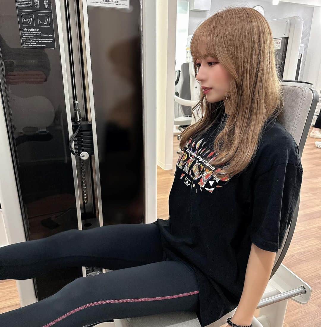 桜りんさんのインスタグラム写真 - (桜りんInstagram)「RIZAP監修の初心者ジムchocozap さんへ @chocozap_official . . . 白を基調とした綺麗な店内 ...