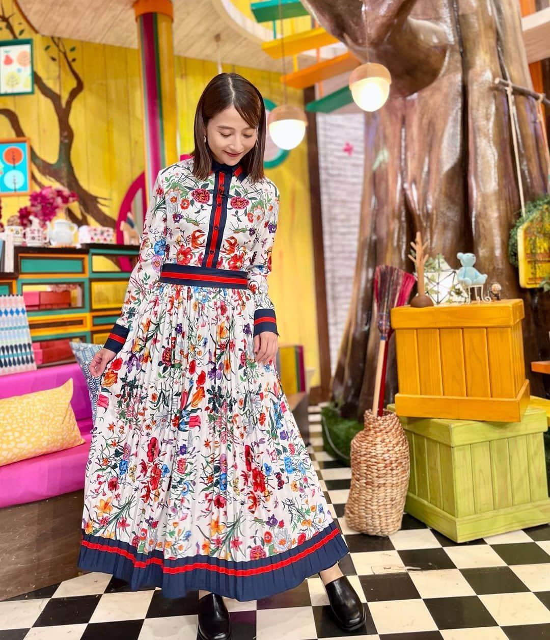 日比麻音子さんのインスタグラム写真 - (日比麻音子Instagram)「今週プチブランチ出演週です😌 本番前、カメラマンさんたちが遊んでくれ ...