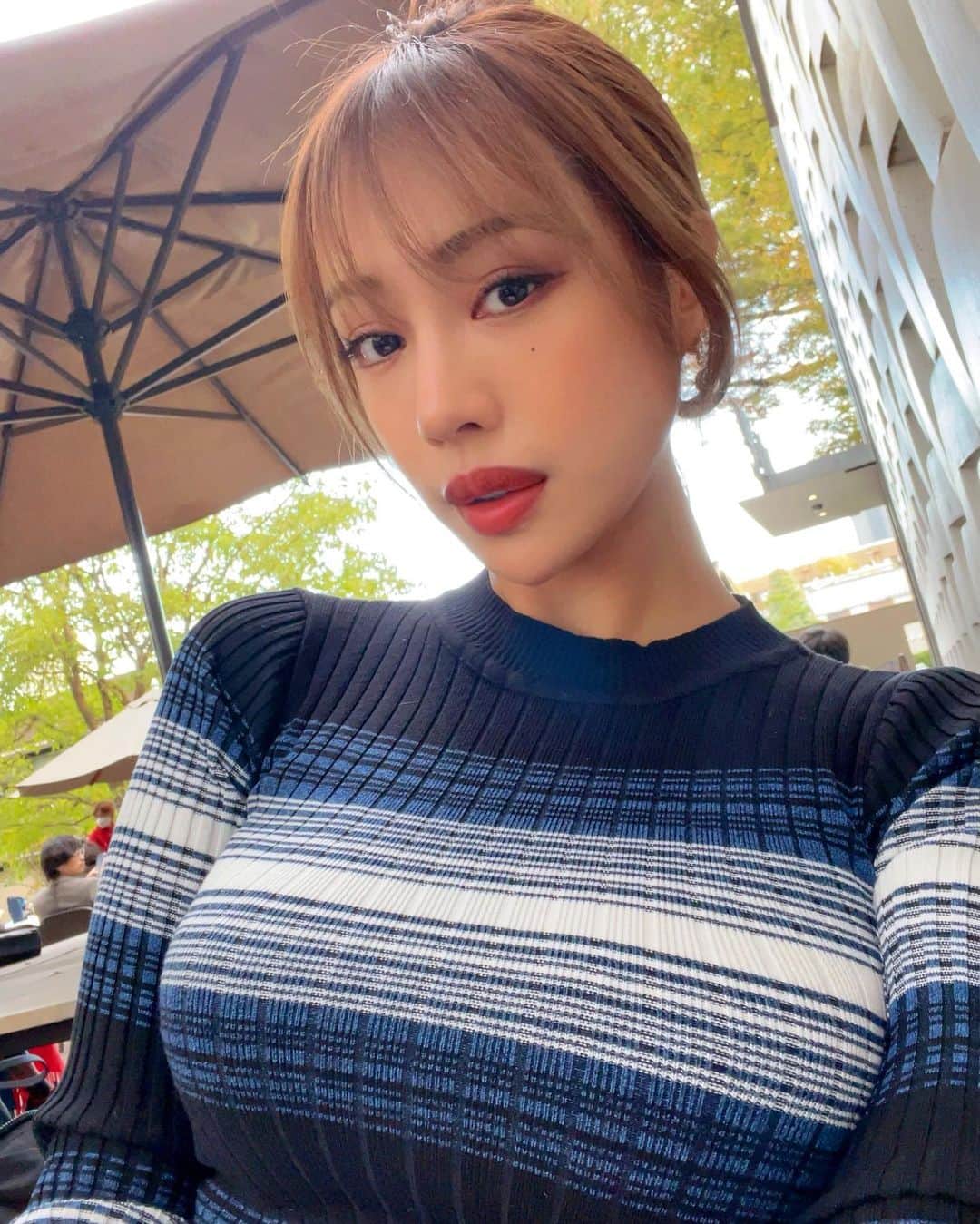 丹野珠里さんのインスタグラム写真 - (丹野珠里Instagram)「この季節のテラス気持ちいいよね 🍁 自然の中でノートとペンもって 心の ...