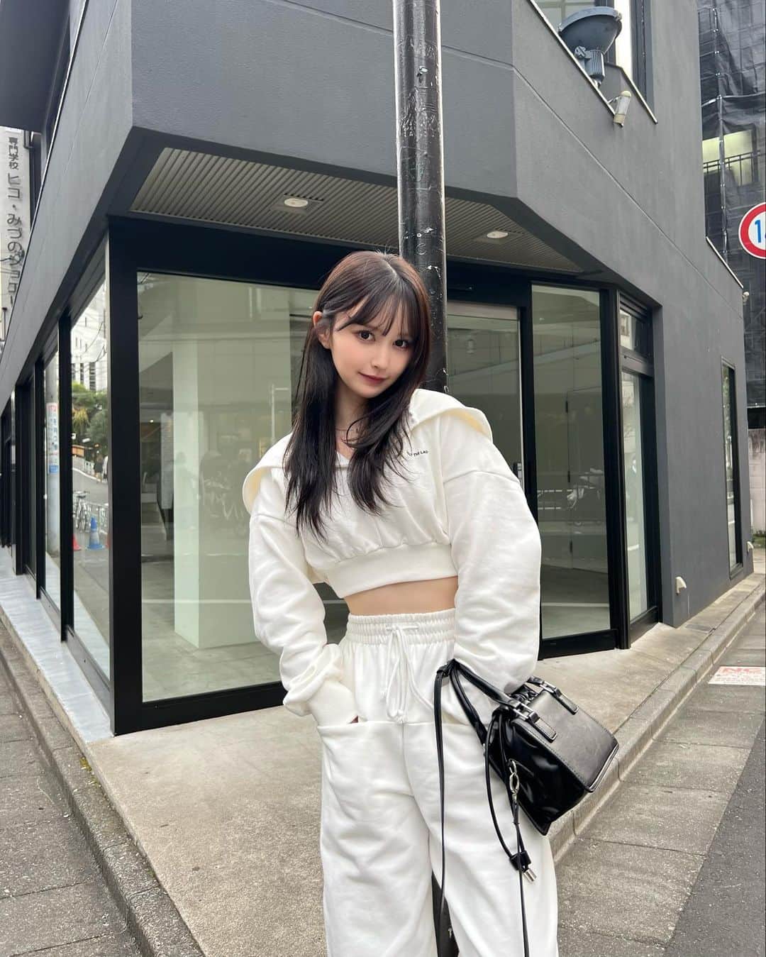 山本望叶さんのインスタグラム写真 - (山本望叶Instagram)「セットアップ好き🥰 #ootd #code #コーデ #モノトーンコーデ #ホワイトコーデ #セットアップ ...