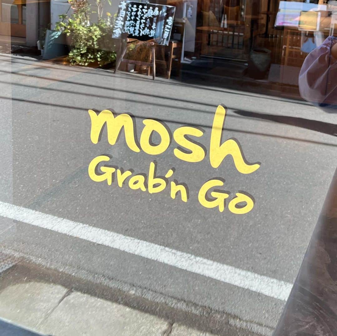 馬場典子さんのインスタグラム写真 - (馬場典子Instagram)「モスチキンのCMでお世話になっているモスバーガーが、広尾にオープンした新業態のチーズバーガー専門店、mosh Grab’n ...