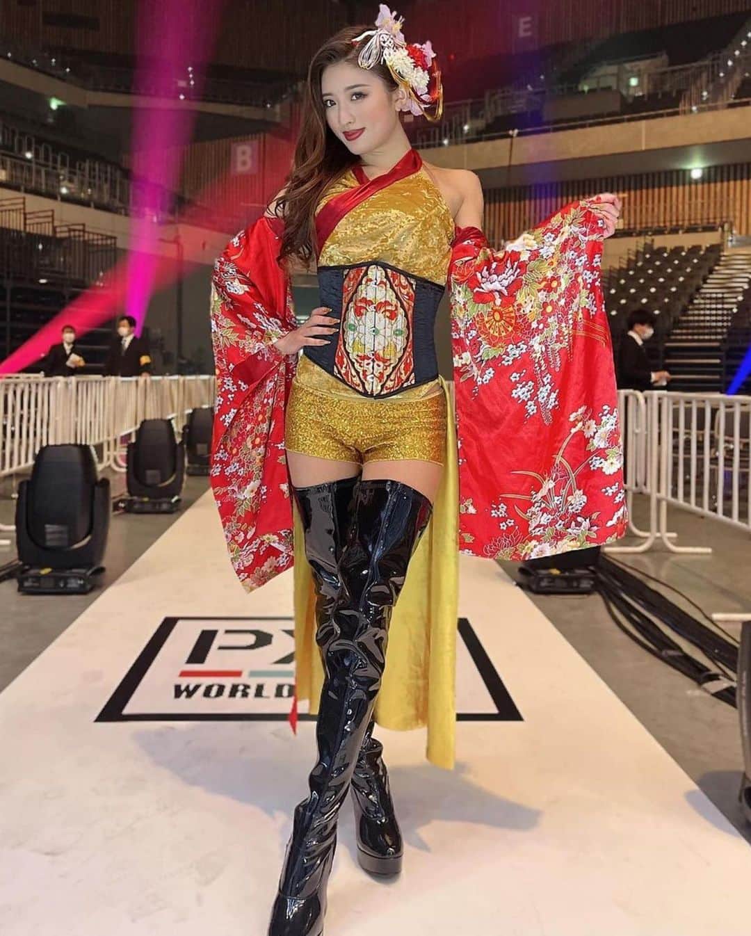 CYBERJAPAN Staffさんのインスタグラム写真 - (CYBERJAPAN StaffInstagram)「PXBのラウンドガールの ...