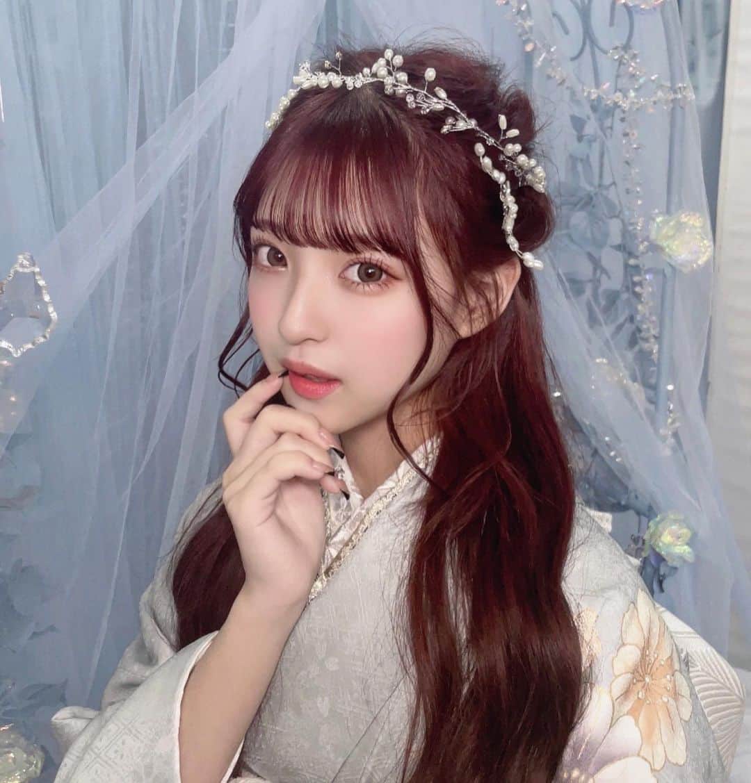 MINAMIさんのインスタグラム写真 - (MINAMIInstagram)「. 雑誌「LARME」055 Winterで 初の振袖撮影でした 🏻 振袖が本当に可愛くて本当に楽しかった‪‪ ︎ ...