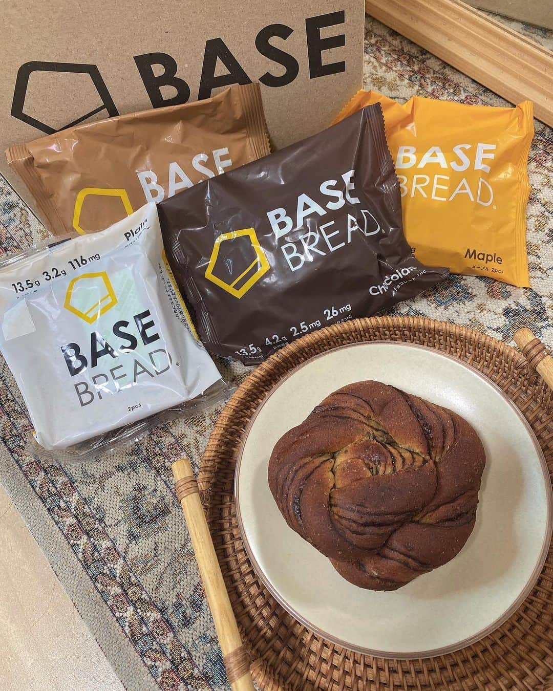 熊江琉唯さんのインスタグラム写真 - (熊江琉唯Instagram)「コンビニで見かけて気になってた @basefood_tokyo 🍞 そのBASE BREADシリーズいただけました〜嬉しい ...