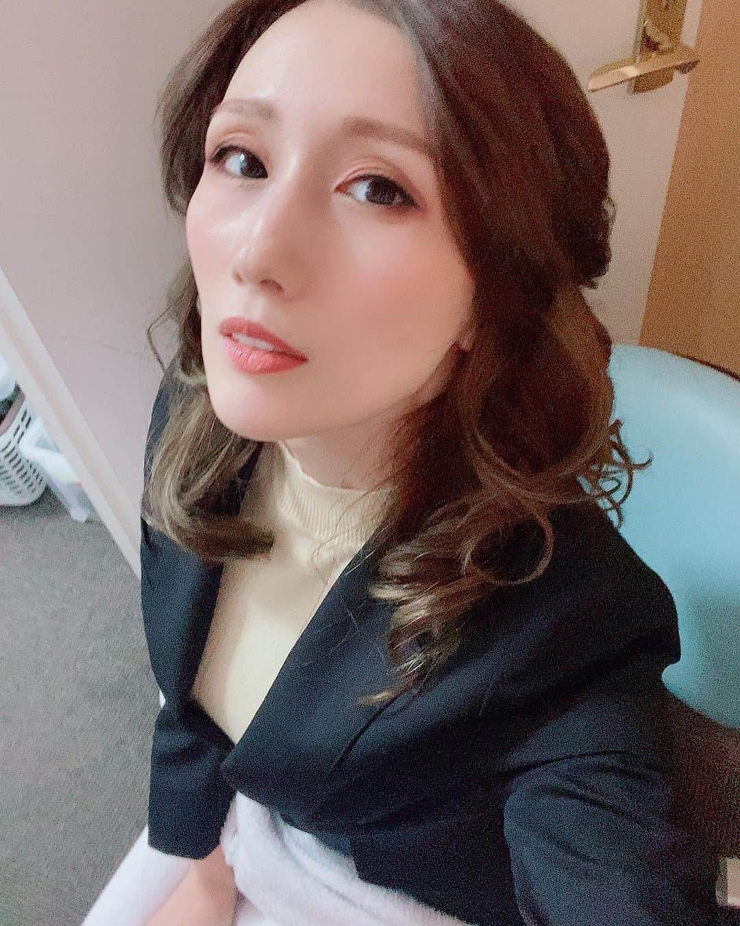 JULIAさんのインスタグラム写真 - (JULIAInstagram)「☆ 写真展の前、仕事の前には 必ず @yves_jubilee ...