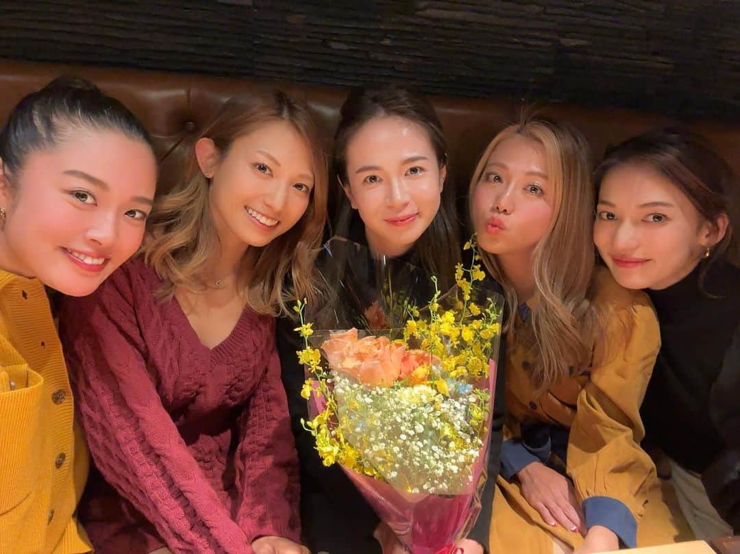 myumyuさんのインスタグラム写真 - (myumyuInstagram)「年末の楽しかったわっちゃっちゃ〜🙌 みんな今年もありがとうござい ...