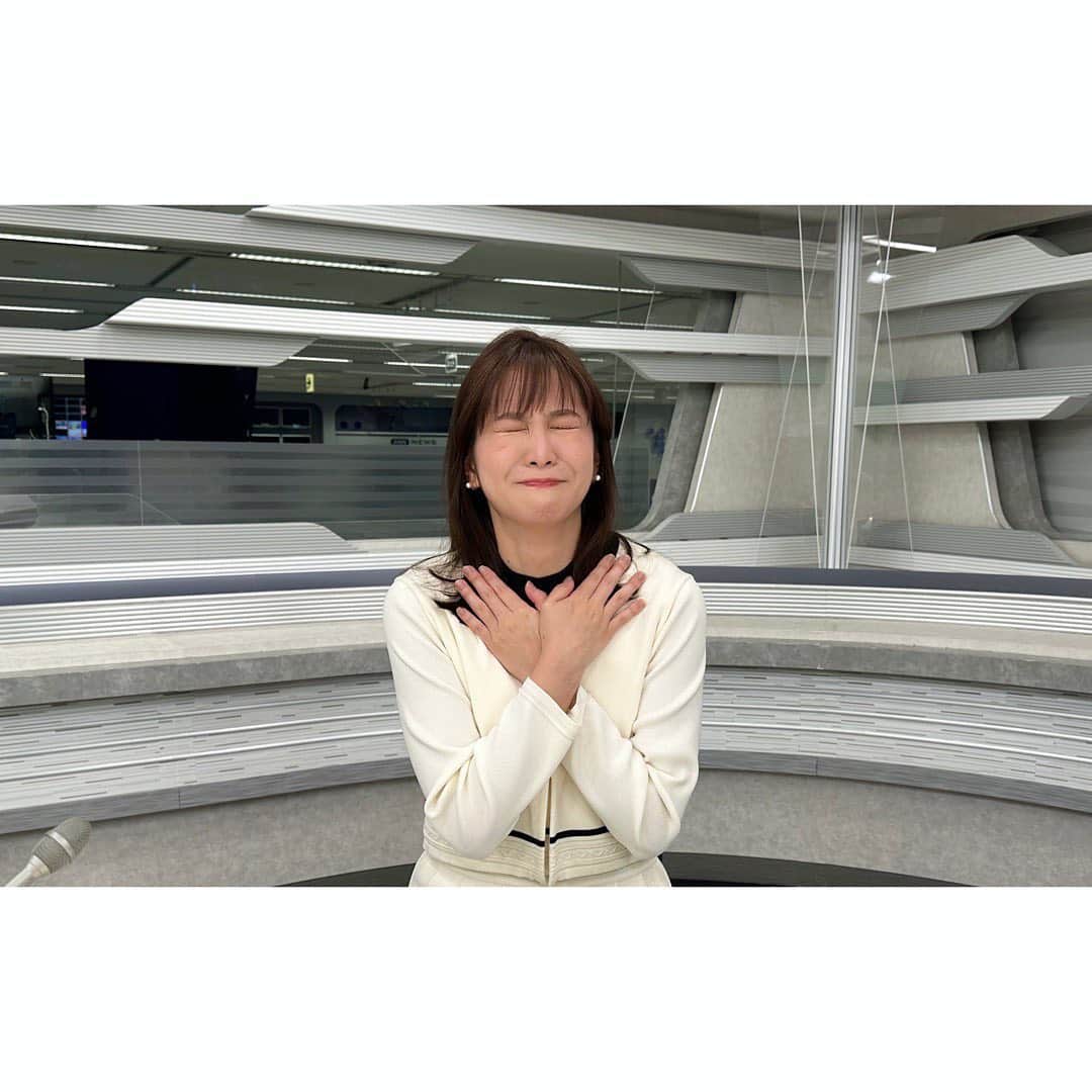 林美桜さんのインスタグラム写真 林美桜instagram「仕事始め 一年の中で一番緊張するといっても過言ではない朝昼annニュースを 2619