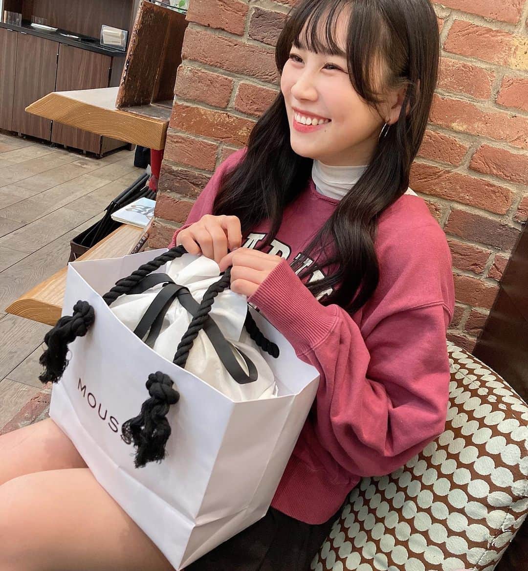 篠見星奈さんのインスタグラム写真 - (篠見星奈Instagram)「. 後輩ちゃんからのお誕生日プレゼント 後輩ちゃんは1月バースデーだから ...