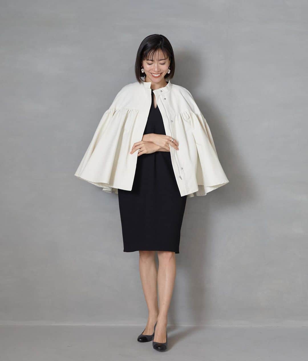 ayu kagawaさんのインスタグラム写真 - (ayu kagawaInstagram)「CAPE SLEEVE ONE-PIECE ...