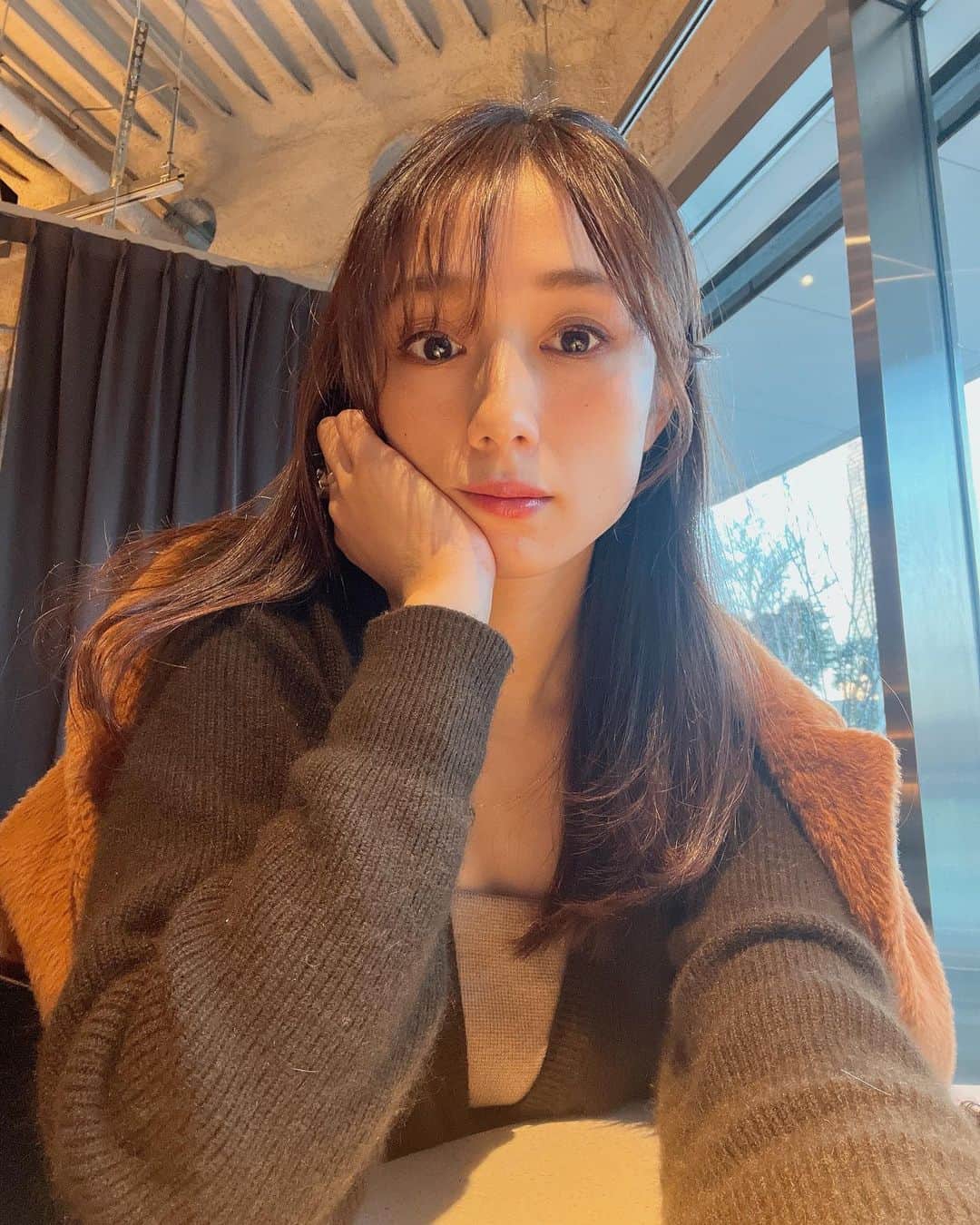 広瀬未花さんのインスタグラム写真 - (広瀬未花Instagram)「今日も極寒でしたね🥶 お気に入りの場所で作業な一日でした♪何千枚もある中から40枚に絞り込むのは、ほぼ不可能に近い。😂 な ...