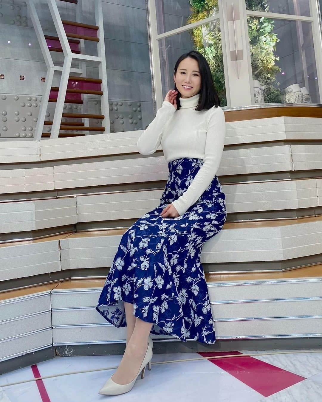 森川夕貴さんのインスタグラム写真 - (森川夕貴Instagram)「* * Tons of outfit info 1.Tops:STOKA Skirts:LANVIN COLLECTION ...