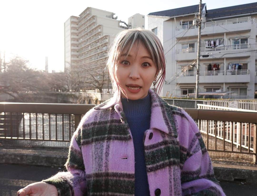 LiSAさんのインスタグラム写真 - (LiSAInstagram)「おはよ〜☀︎ 『#SUUMO』新Webムービー「未来をつくる部屋探し 〜歌手 LiSA〜」篇 が公開されました🎥 東京の ...