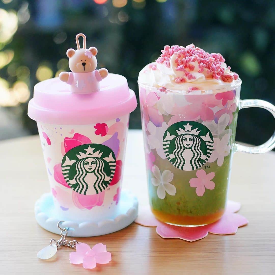 Locariさんのインスタグラム写真 - (LocariInstagram)「もう飲んだ？さくら咲くサク抹茶フラペチーノ🌸🍵 販売は3/14(火)までだからお早めに～！ @chocolat ...