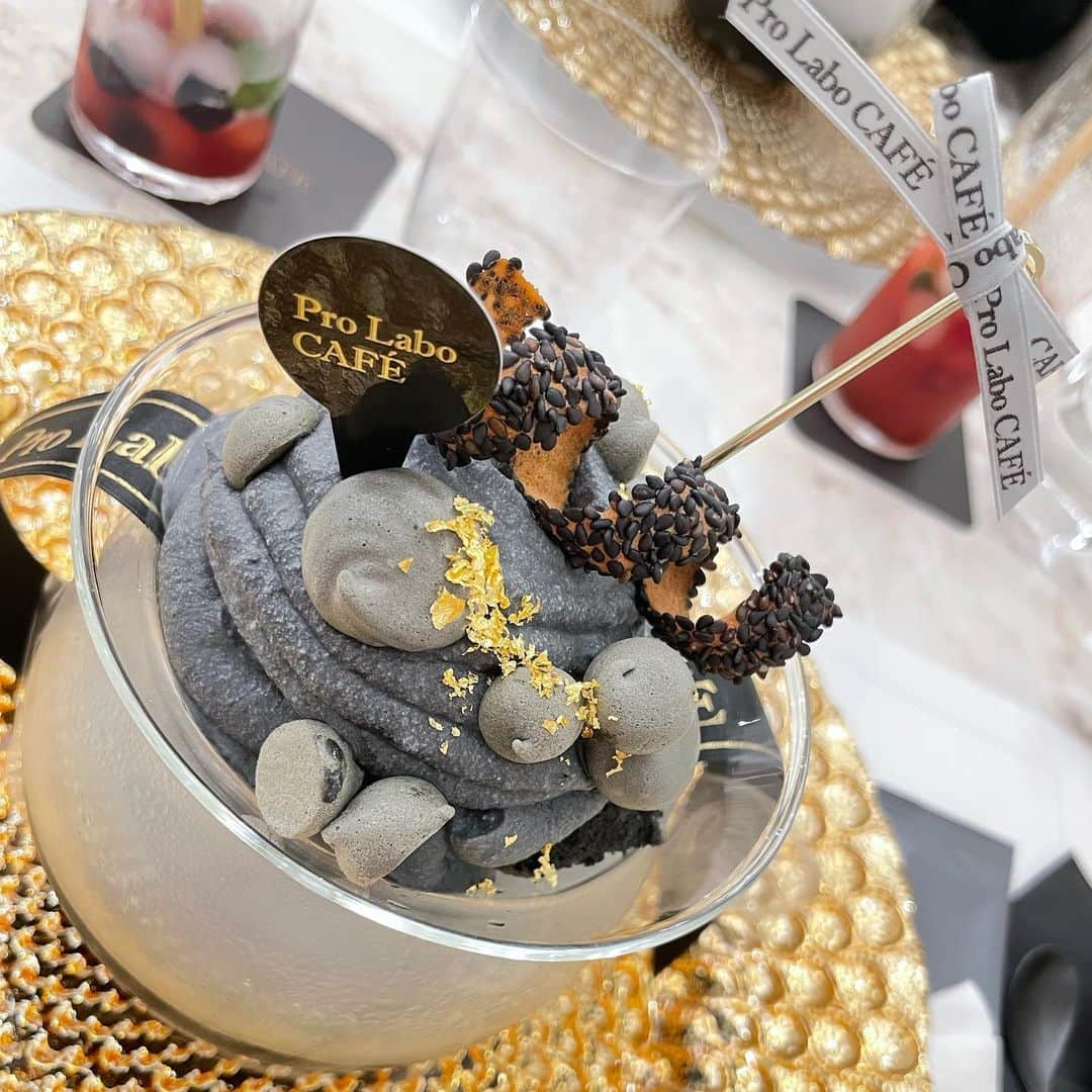 上原亜衣さんのインスタグラム写真 - (上原亜衣Instagram)「@estheprolabo_official グループが @prolabo_cafe を 新宿三丁目に 4月1日から ...