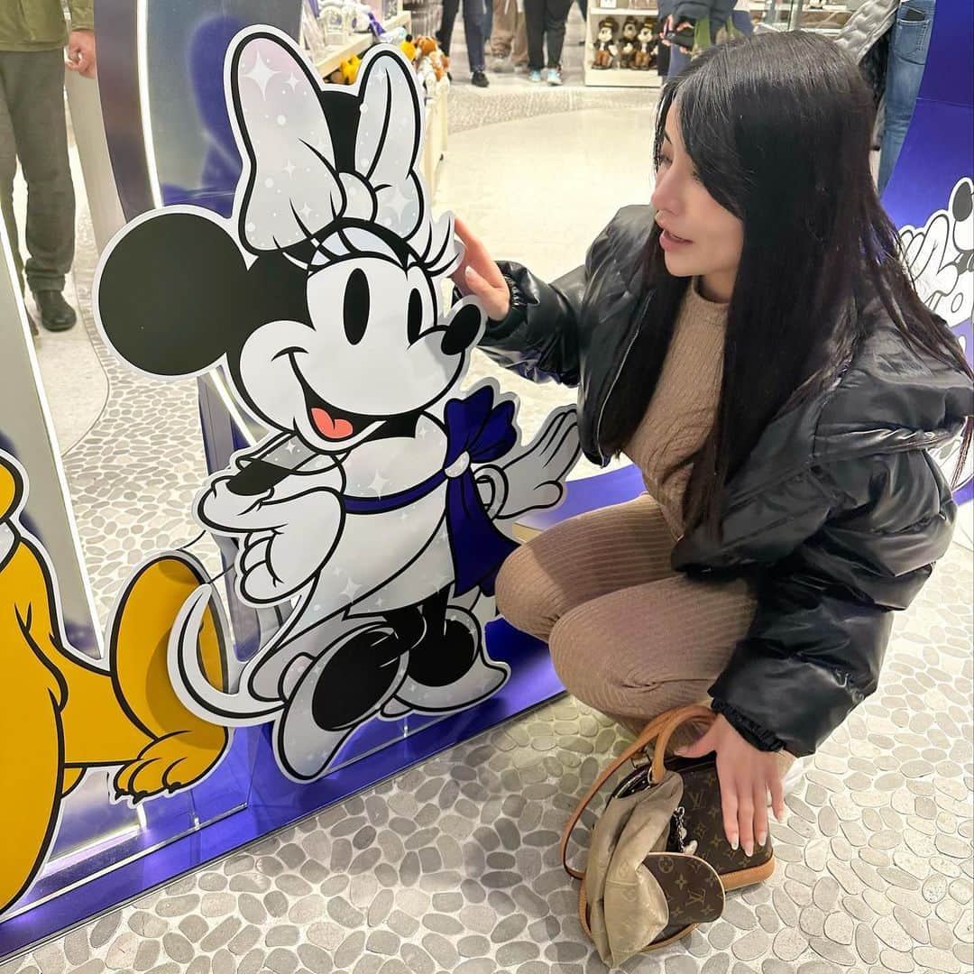 meruさんのインスタグラム写真 - (meruInstagram)「#disney100 #disneystore」3月23日 17時11分 ...