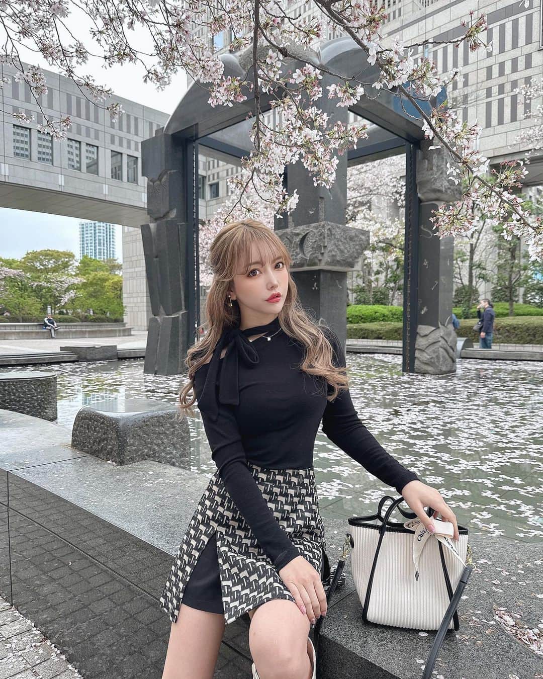 吉川ちえさんのインスタグラム写真 吉川ちえinstagram 「【🌸🌸🌸🌸🌸🌸🌸】 ちかさんとお揃いの服着たよ😍 ️