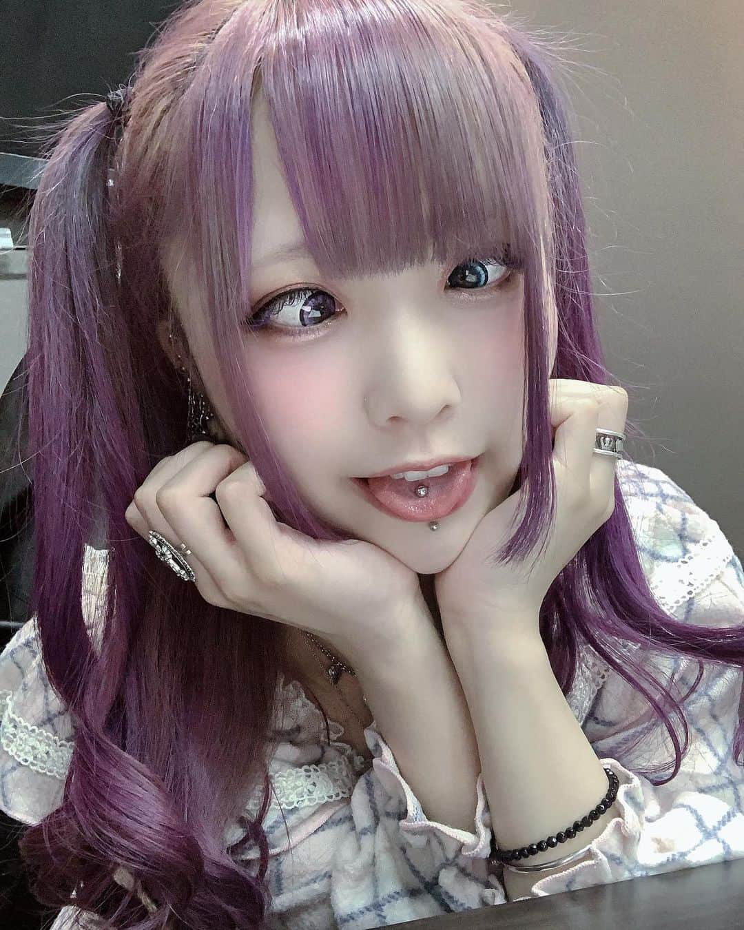 冬野あゐくさんのインスタグラム写真 冬野あゐくinstagram 「にゃん」4月12日 22時21分 Aik9