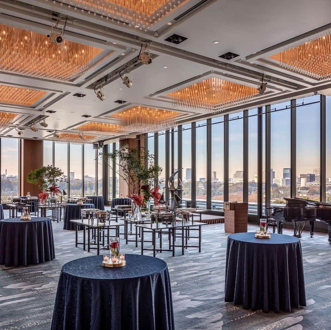 東京會舘さんのインスタグラム写真 - (東京會舘Instagram)「【フジテレビ月9ドラマ「SUITS/スーツ2」のロケ撮影に協力】 4月13日（月）に放送された月9ドラマ「SUITS ...