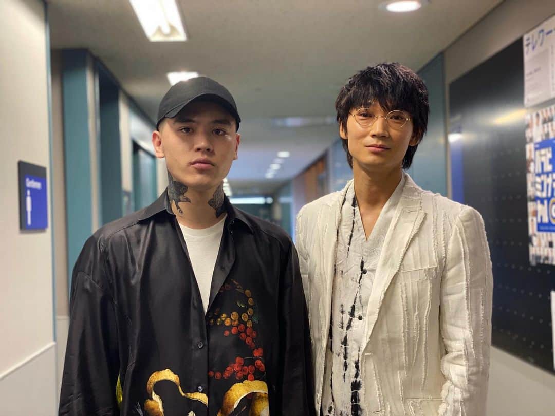 T-PABLOWさんのインスタグラム写真 - (T-PABLOWInstagram)「🎸🎸🎸 @go_ayano_official」3月25日 20時58分 - tpablow_breath