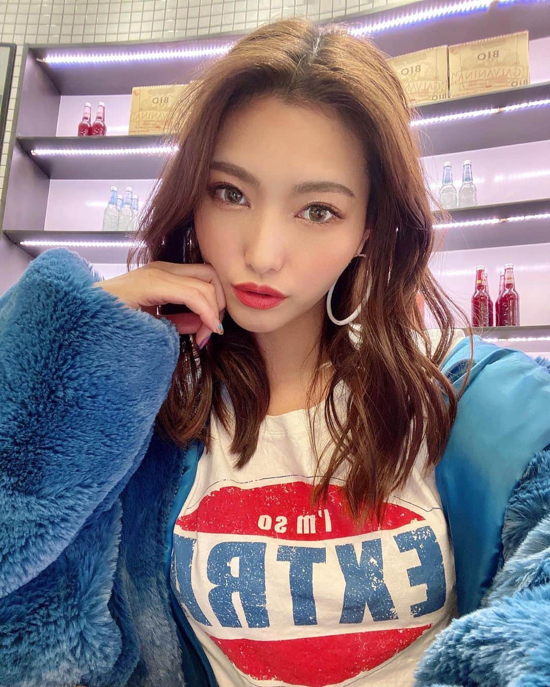 MIKAさんのインスタグラム写真 - (MIKAInstagram)「I'm so EXTRA🤍💙 ️」3月25日 20時04分 - cjd_mika