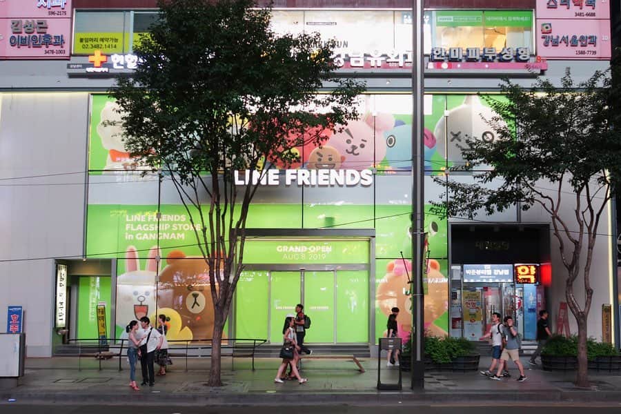 LINE FRIENDSさんのインスタグラム写真 - (LINE FRIENDSInstagram)「🗓 D-2 Almost done ...