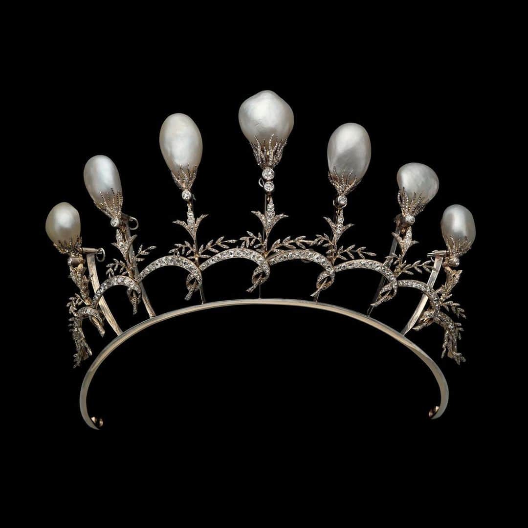 Chaumetさんのインスタグラム写真 - (ChaumetInstagram)「Chaumet in Majesty: heritage ...