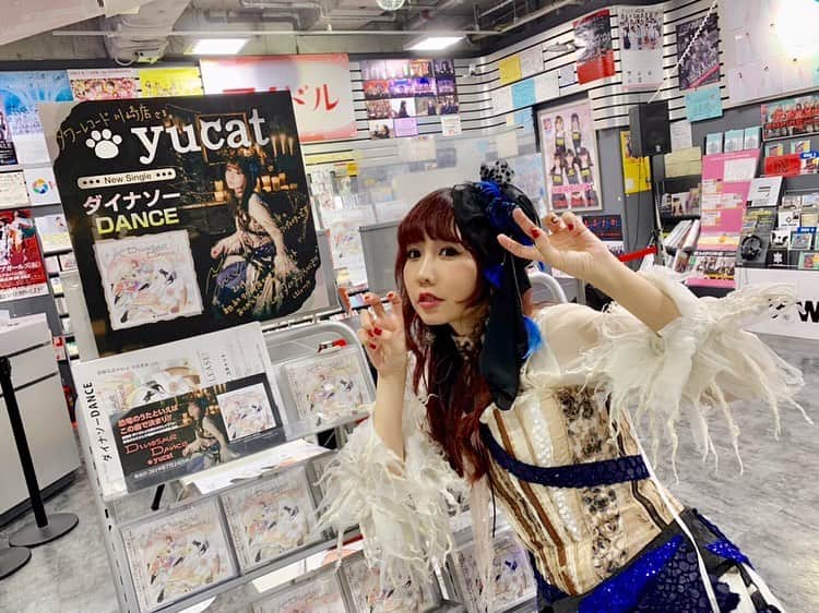 yucat（加藤有加利）さんのインスタグラム写真 - (yucat（加藤有加利）Instagram)「#yucat #ダイナソーDANCE リリース記念イベント #タワーレコード川崎 平日にも ...