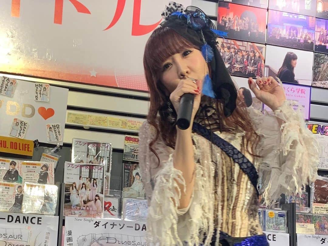 yucat（加藤有加利）さんのインスタグラム写真 - (yucat（加藤有加利）Instagram)「#yucat #ダイナソーDANCE リリース記念イベント #タワーレコード川崎 平日にも ...