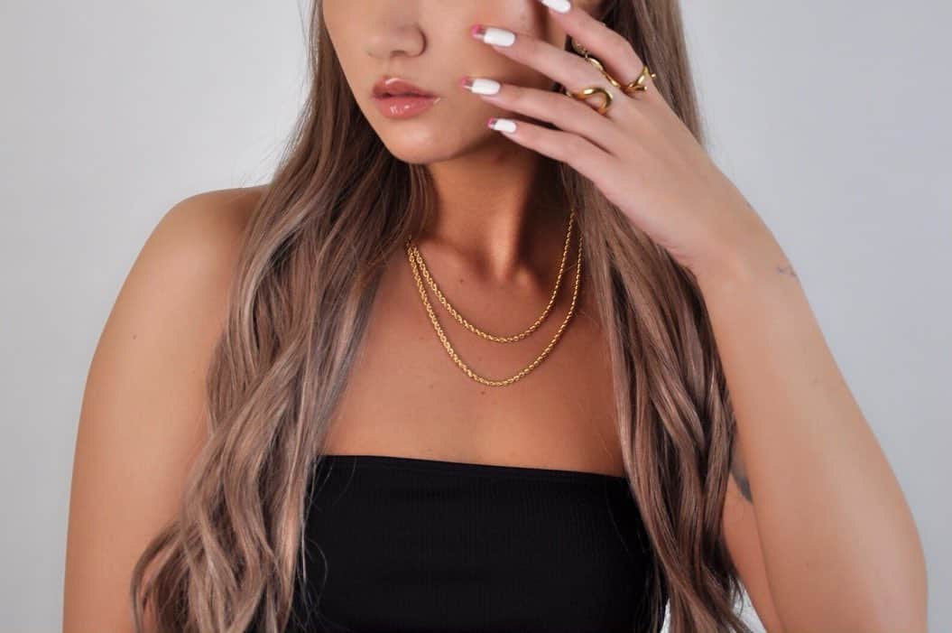 坂本美穂さんのインスタグラム写真 - (坂本美穂Instagram)「みんな @cwp.official の新作 チェックしてくれてありがとう🤩💍💕 今回プロデュースしたネックレスは 女の子は ...